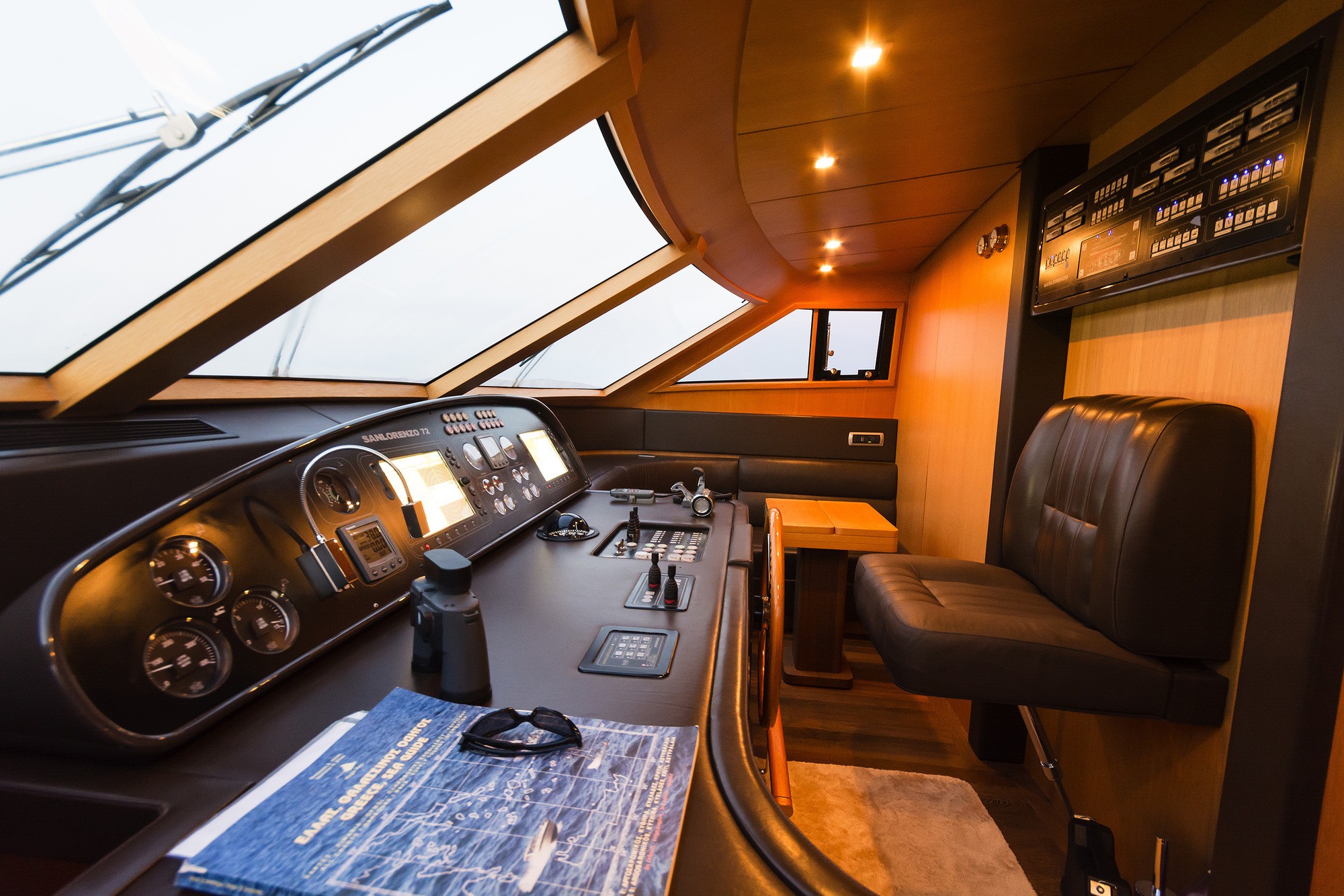 Yacht FOS, Sanlorenzo | CHARTERWORLD Luxury Superyacht Charters